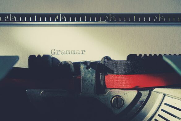 Modeling vs. modelling: Understanding the difference - Paperpal Blog ...